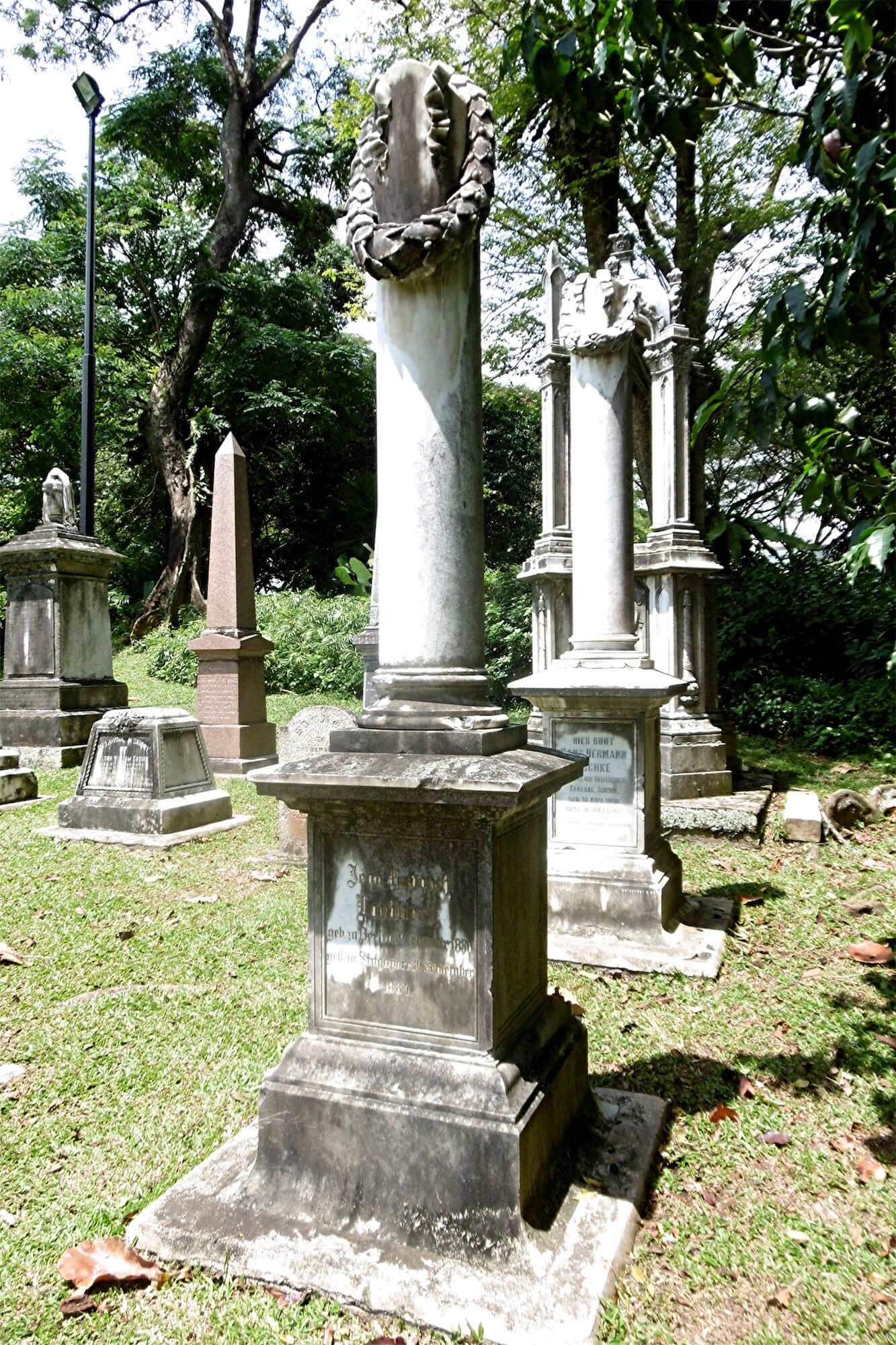 Fort Canning China Cemetery